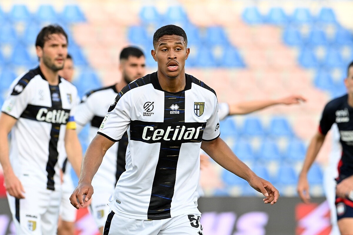 Jayden Oosterwolde, un 2001 dalla grande personalità per il Parma