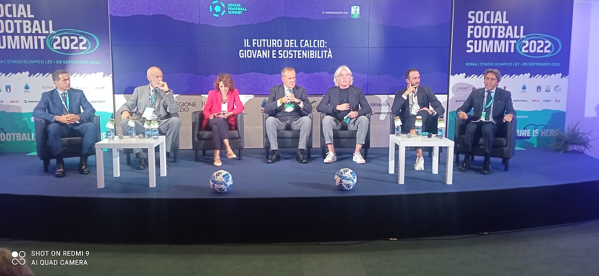 La B al Social Football Summit 2022